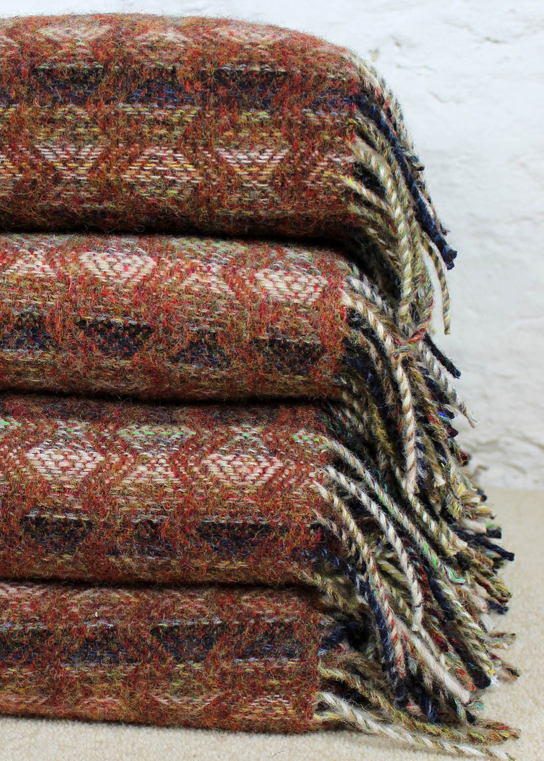 Made in Scotland, quality Scottish blankets, tweed coats, accessories ...